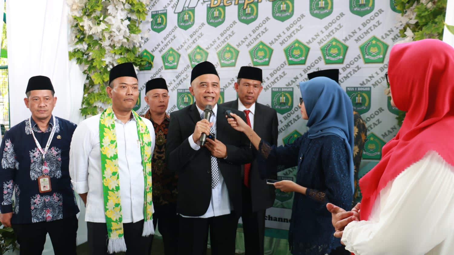 Syukuran Pembangunan Gedung SBSN Keterampilan MAN 1 Bogor, H. Syukri ...